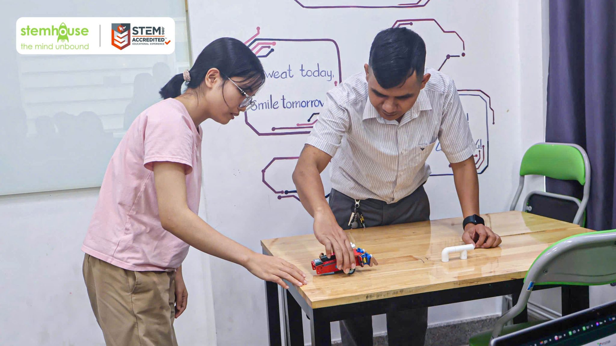 ROBOTHON 2024 - CHÍNH THỨC CÔNG BỐ & TỔ CHỨC LỚP ĐÀO TẠO CHO CUỘC THI ...