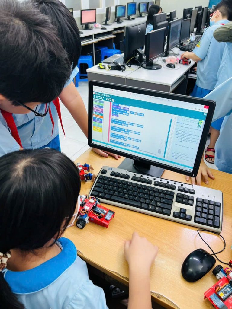 ROBOTHON 2024 - CHÍNH THỨC CÔNG BỐ & TỔ CHỨC LỚP ĐÀO TẠO CHO CUỘC THI ...